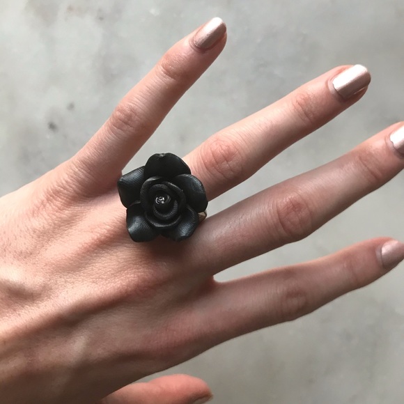 Jewelry | Vintage Black Rose Diamond Detail Ring | Poshmark